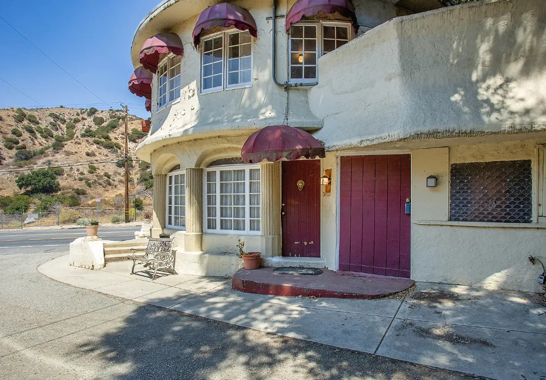This is unique! Circa 1940 in California. $699,996 – The Old House Life