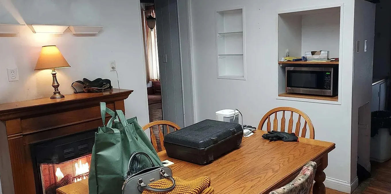 $150,000! Pretty staircase! 6 beds/4 baths in Michigan. – The Old House ...