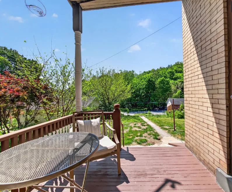 Beautiful staircase! Nice porch! Circa 1880 in Pennsylvania. $299,900 ...